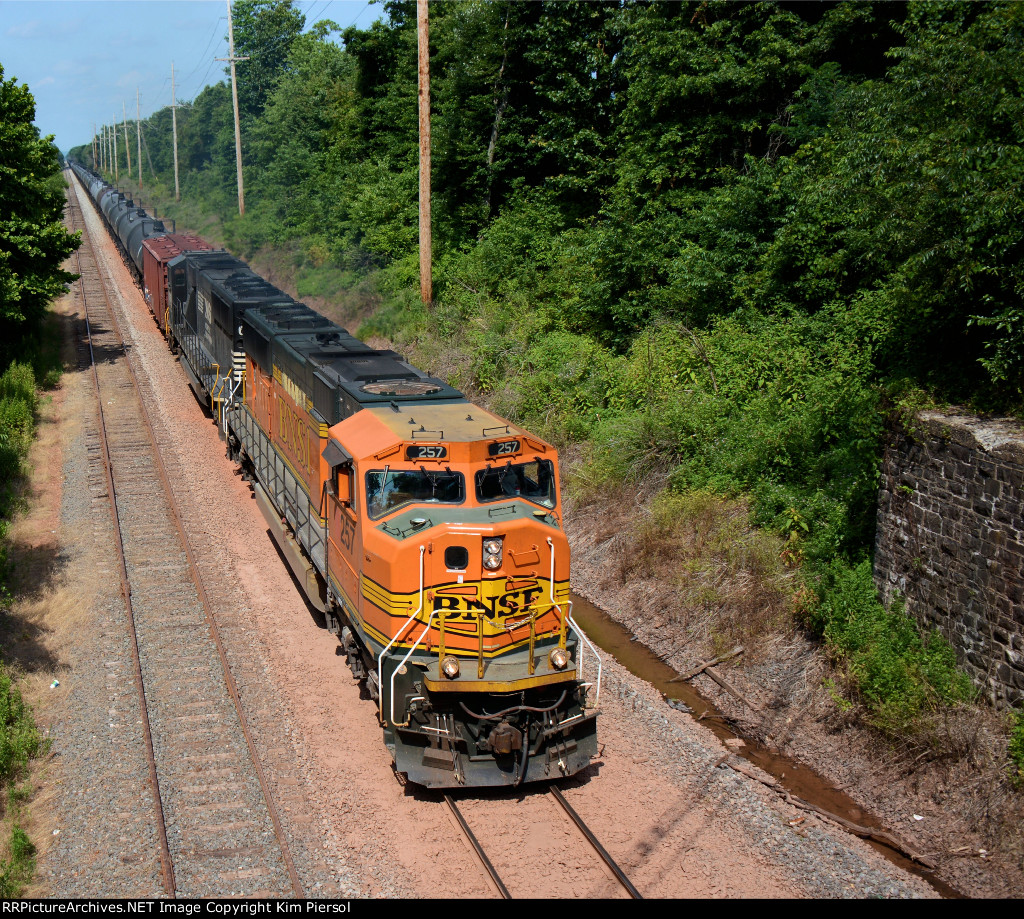 BNSF 257 CSX Train K044 Crude Oil Loads